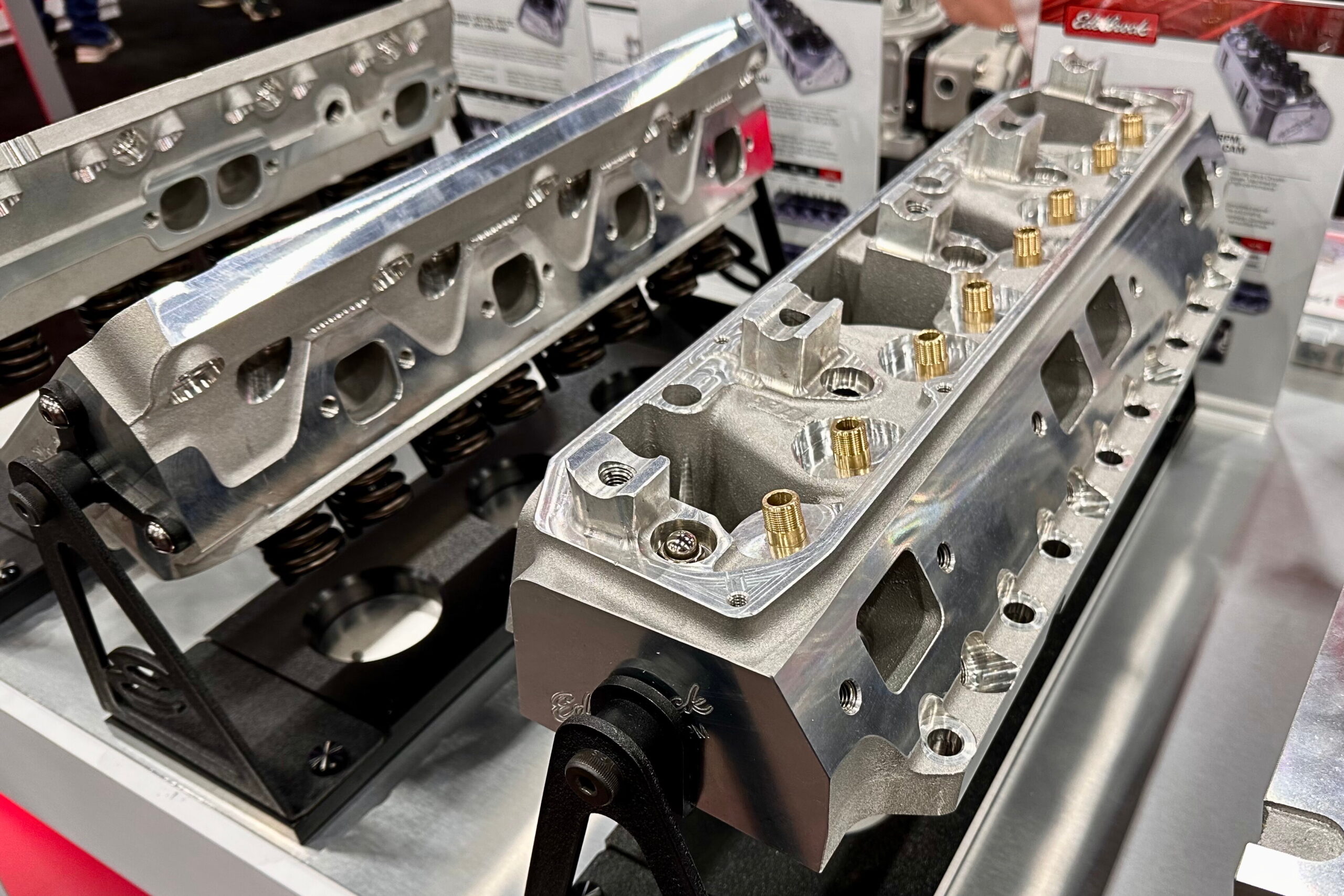 SEMA 2025: New Mopar Big-Block Cylinder Heads From Edelbrock