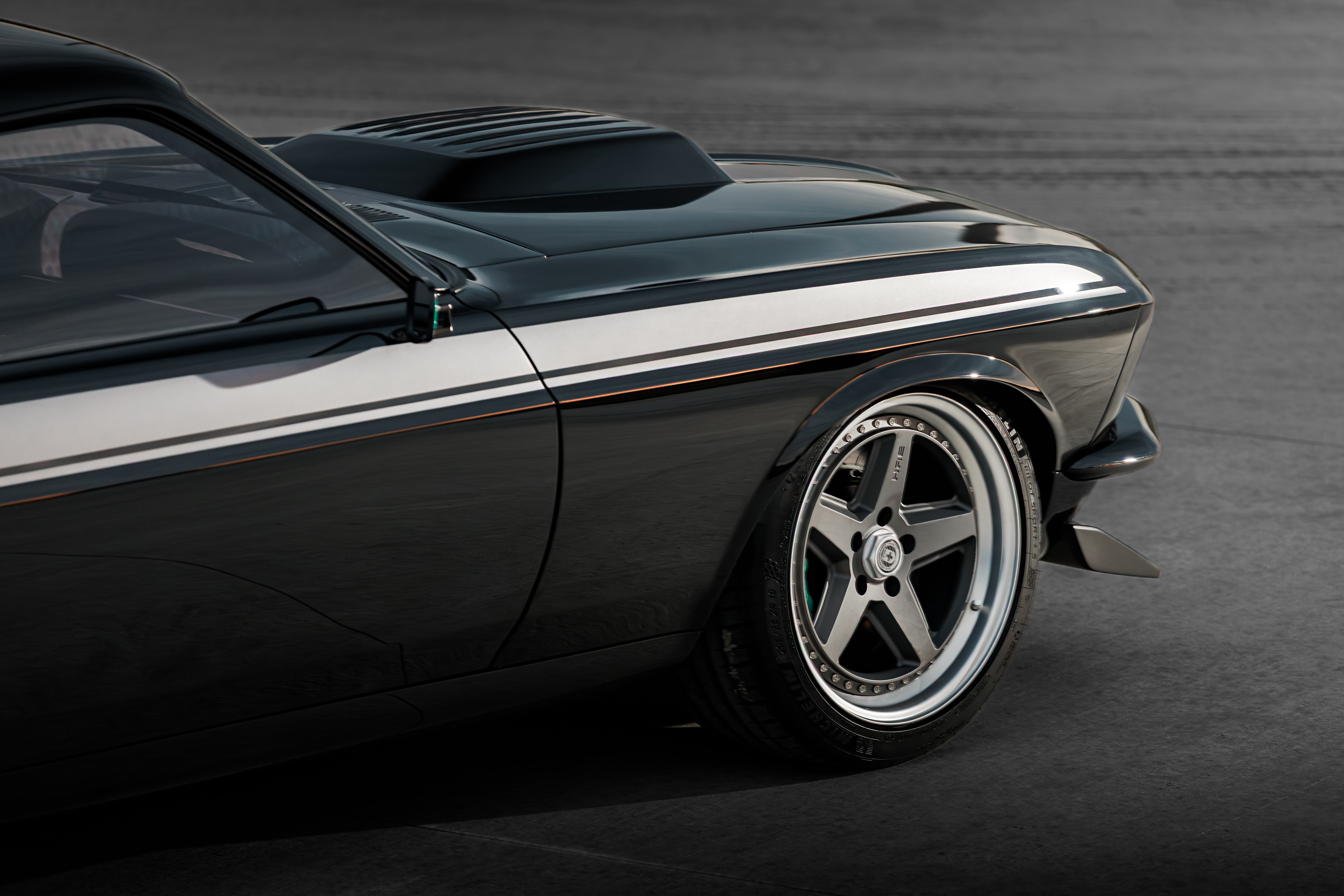 SEMA 2025: Ringbrothers' 1969 Mustang KINGPIN Restomod