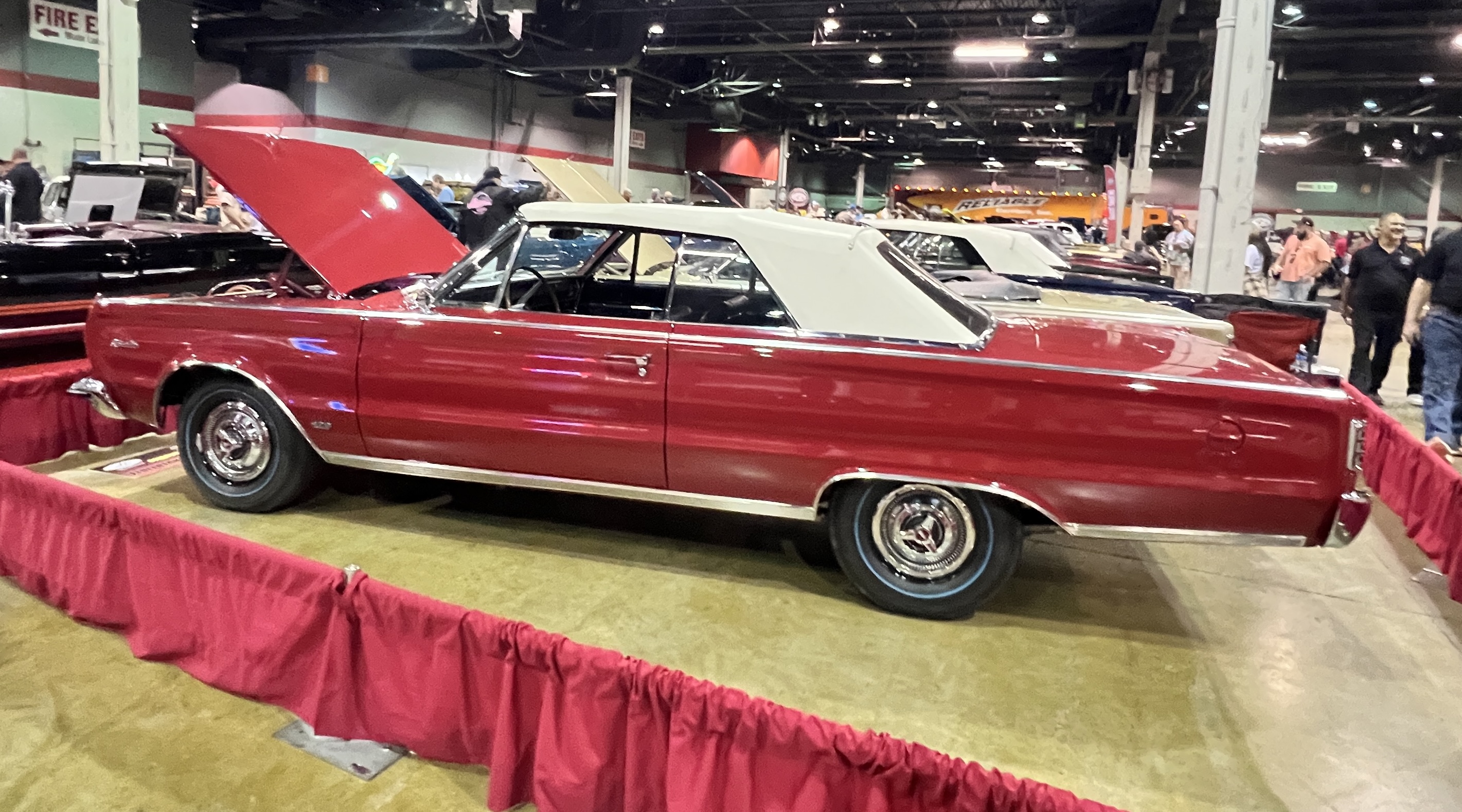 Top 10 Hemi Ragtops From The Muscle Car & Corvette Nationals