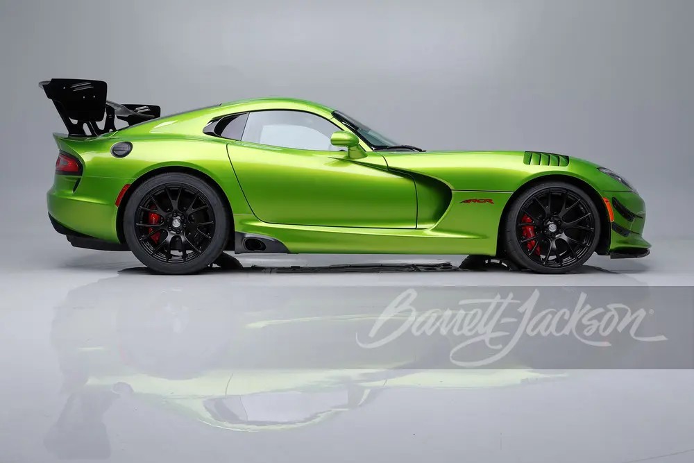 Rare Dodge Viper ACR Snakeskin Green Edition Hits Auction